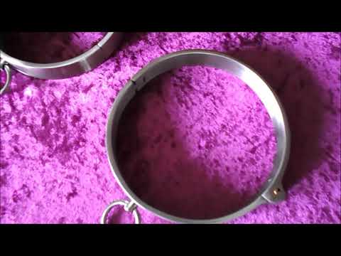 Das Halseisen aus Edelstahl - schwere Halsfessel - SM Toy - Bondage Zubehör