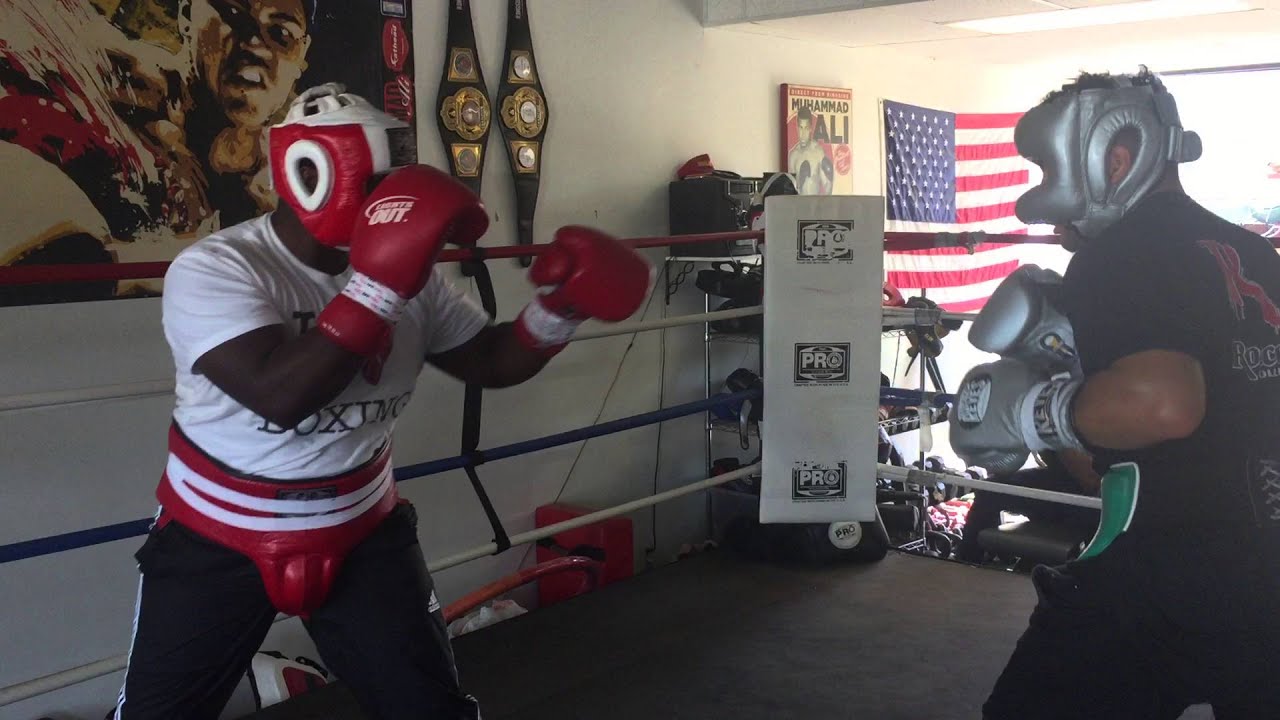 Gregg Hackett Sparring At Pullman Gym EsNews Boxing - YouTube