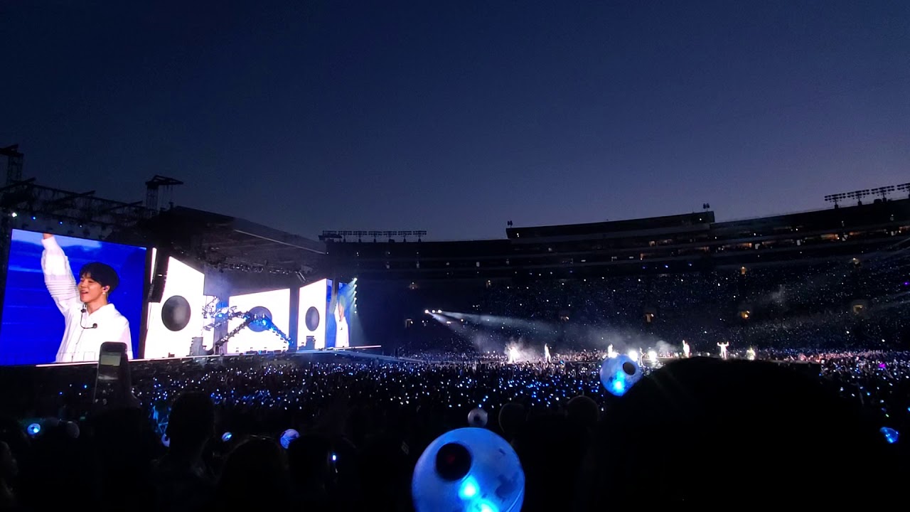BTS Speak Yourself Tour - Rose Bowl 2019 - Wings - YouTube