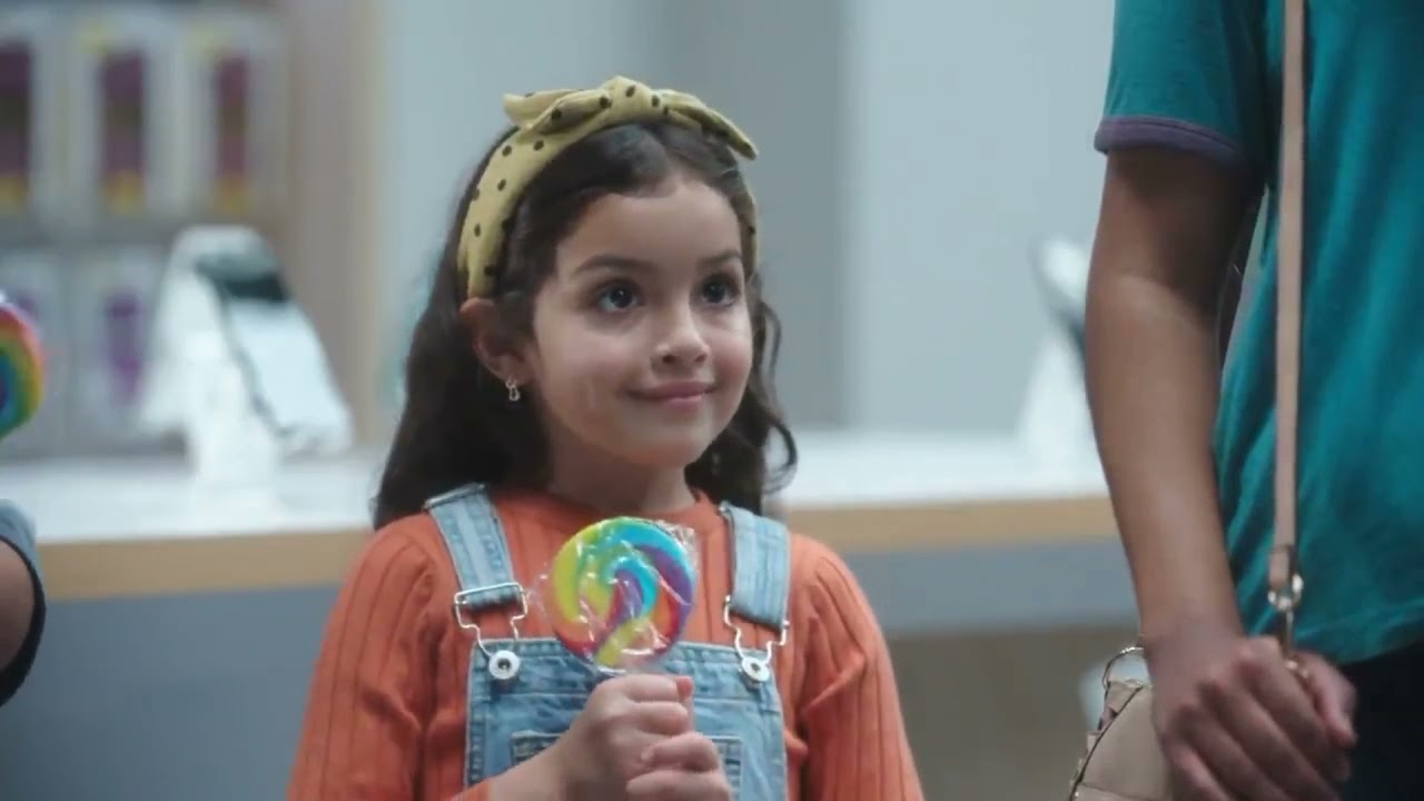 Atandt Commercial Manager Girl