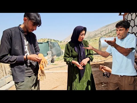 The sadness and sorrow of Mohammad and Pari's conversation about Shahin's request to marry