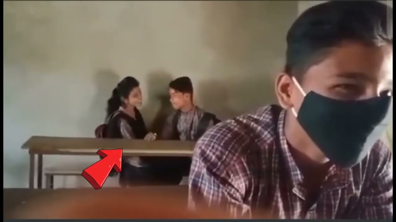 College life love ️🔥College students kiss in class room - YouTube