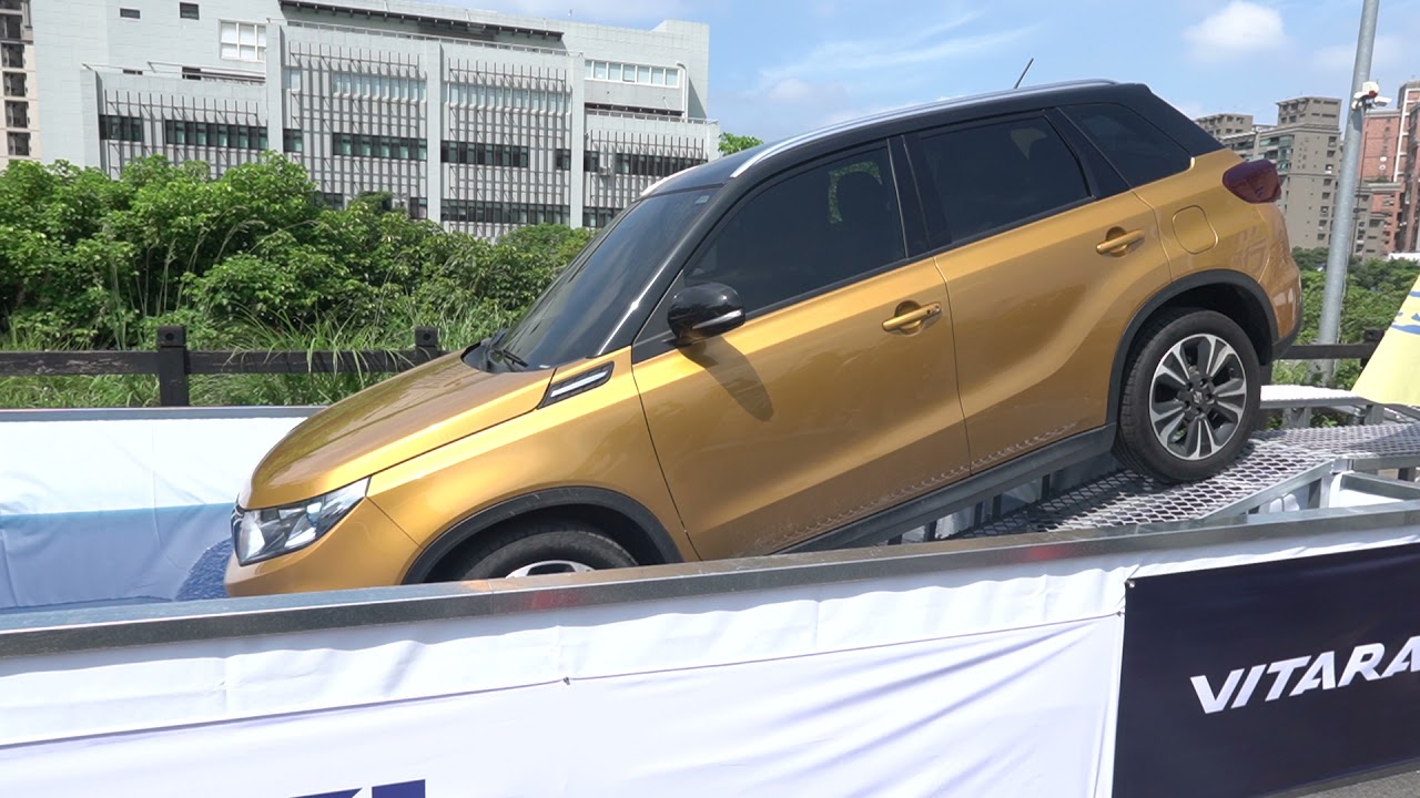 SUZUKI VITARA ALLGRIP城市野行體驗會Wading Test 涉水體驗 - YouTube