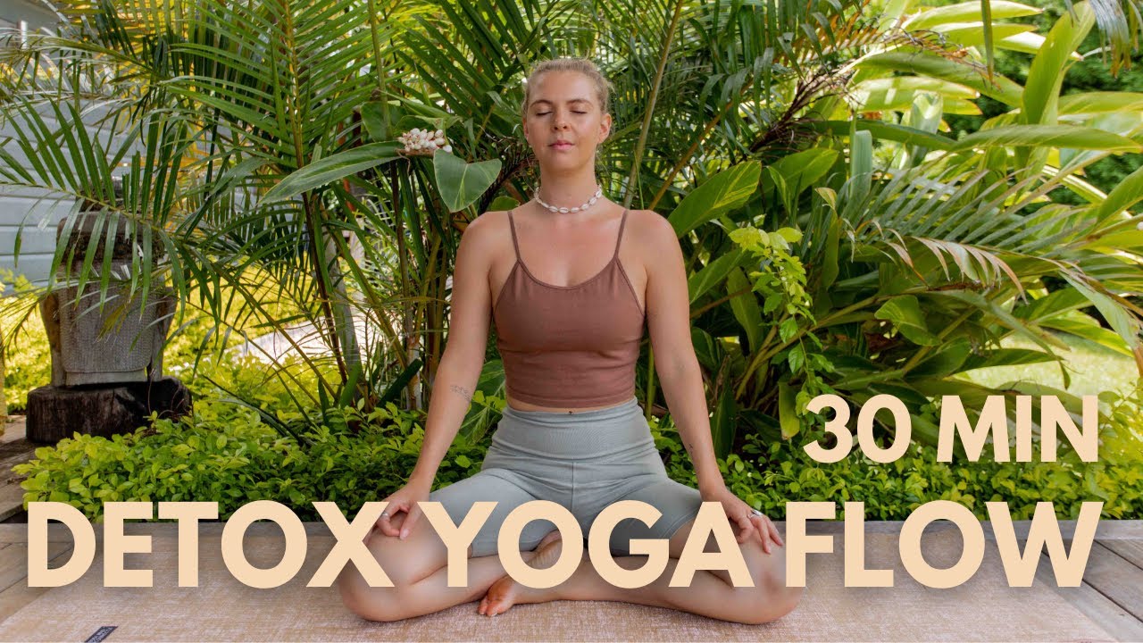 30 Min Detox Yoga Flow | Fresh Start For 2023 - YouTube