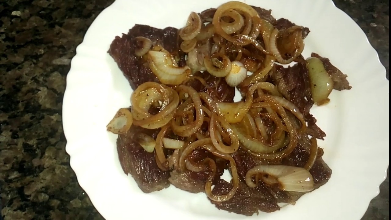 Bife acebolado muito fácil - YouTube