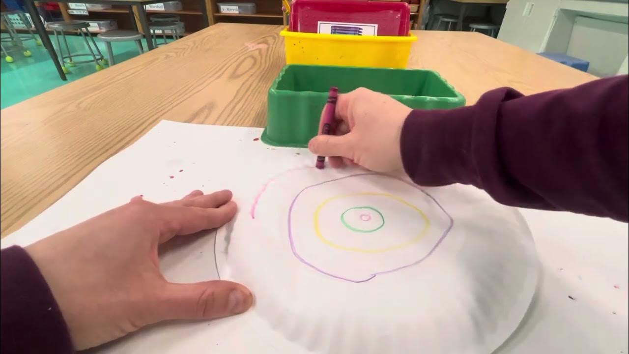 Draw on your paper plate dot with crayon - YouTube