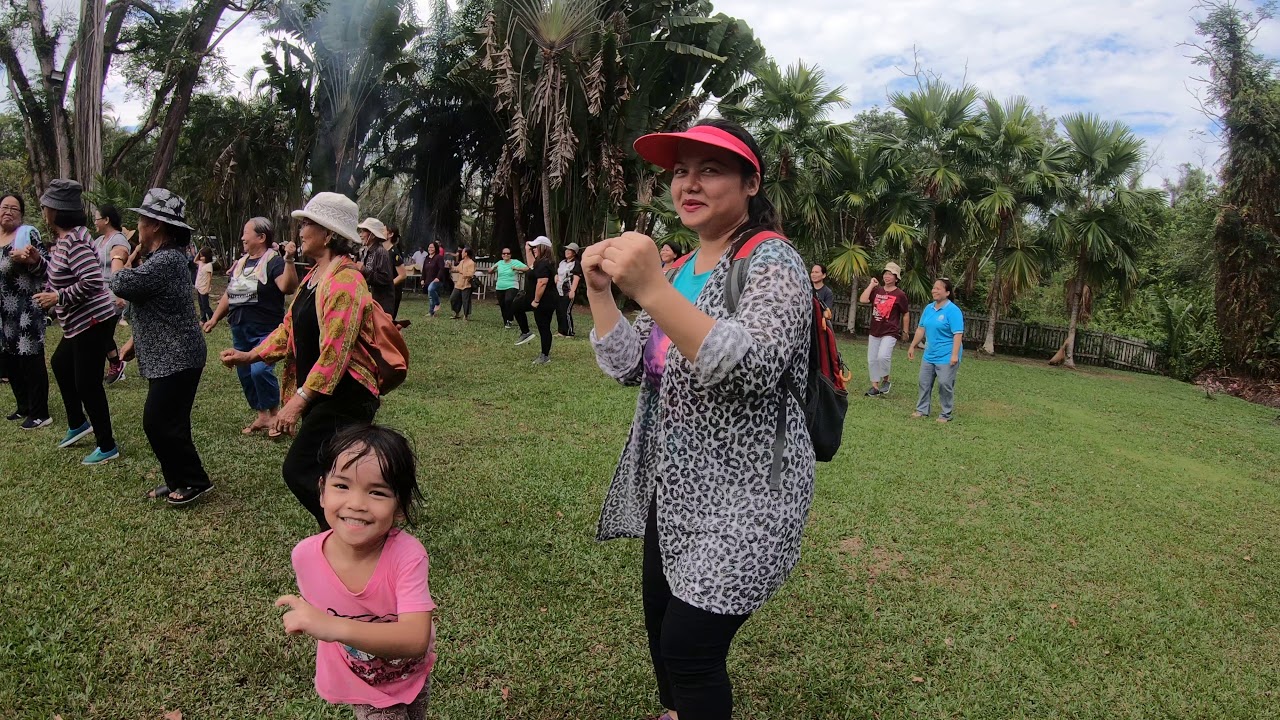 Family Day Long Bemang - YouTube