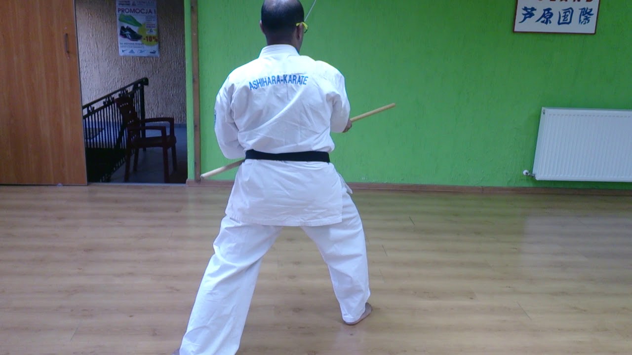 Bo Uke - the basic block/uke - side view as practised in Ashihara ...