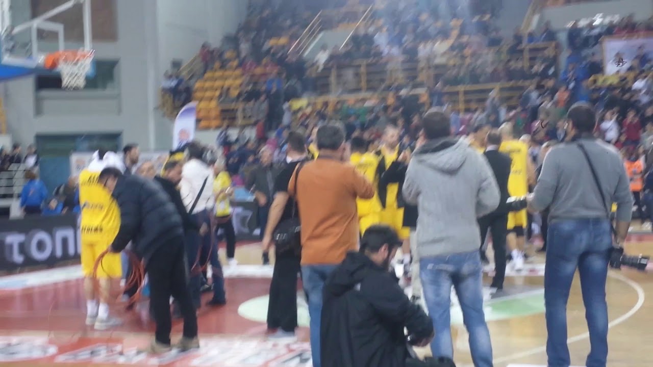 Τα πανηγύρια για την κατάκτηση του Κυπέλλου Ελλαδας - YouTube