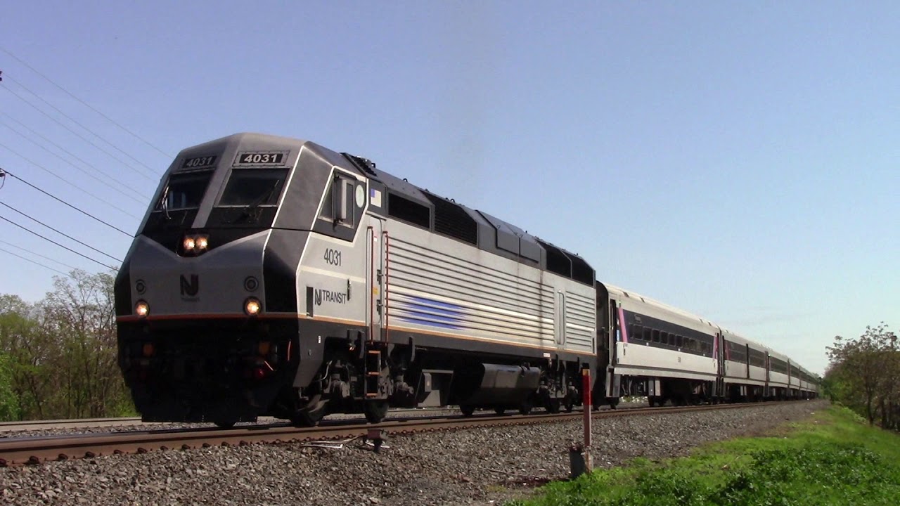 Westbound NJ Transit Train 5719 makes Station Stop at Union, NJ - YouTube