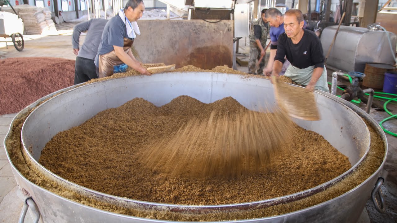 liquor production whole process！Chinese distilled liquor factory! - YouTube
