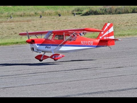 SUPER DECATHLONS - 3 X LARGE SCALE MODELS DISPLAY LMA RAF ELVINGTON ...