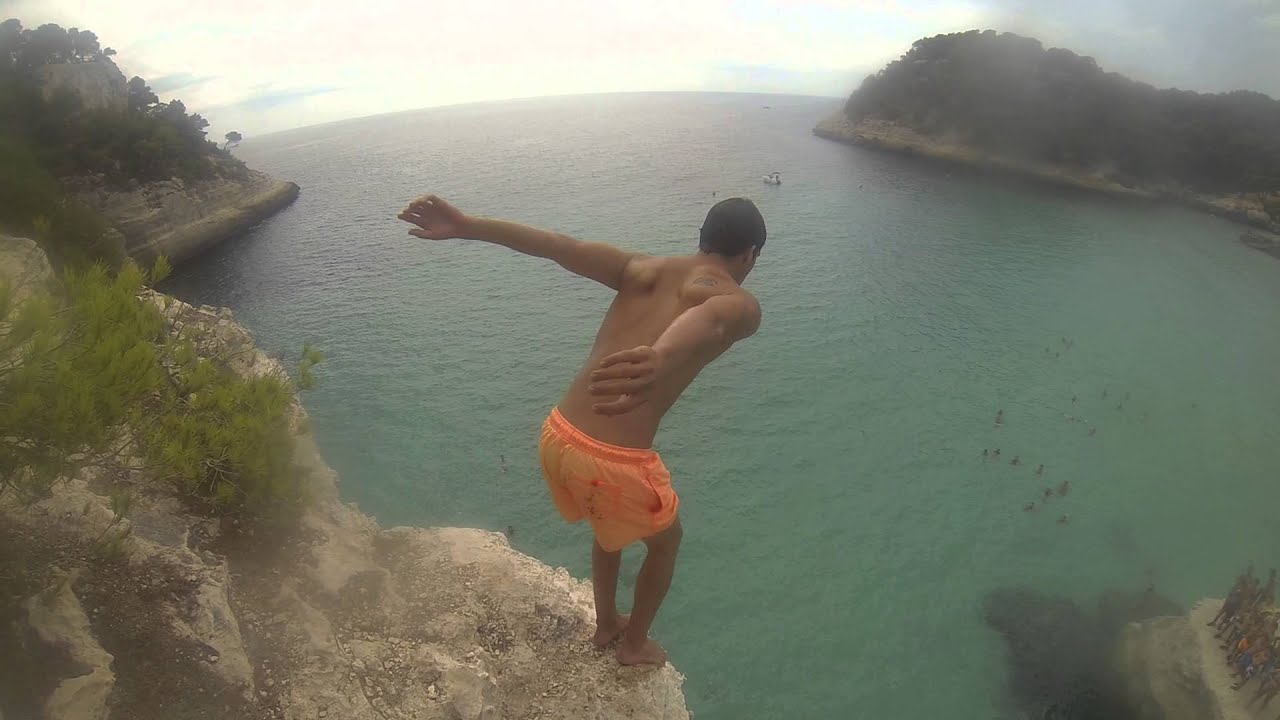 Cliff jump 20 metres epic mortal - YouTube
