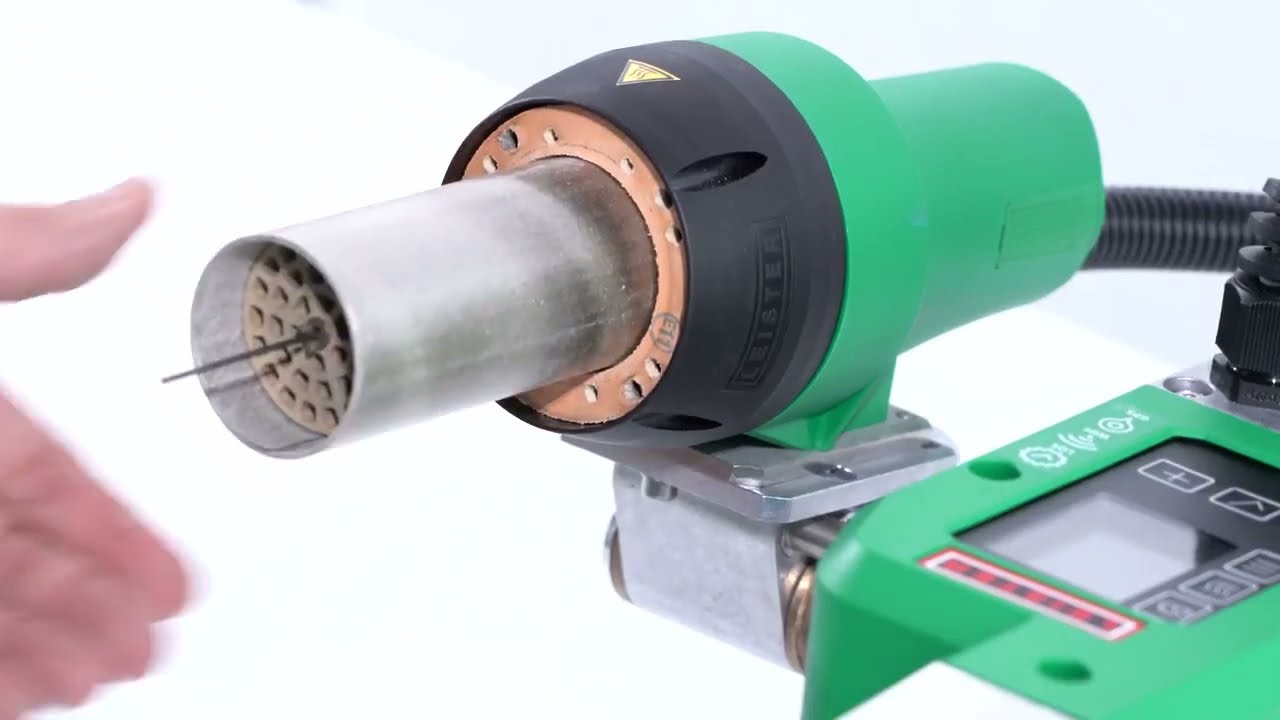LEISTER UNIROOF 300/700 - Tutorial - Change scraping nozzle - PLASTRAL ...