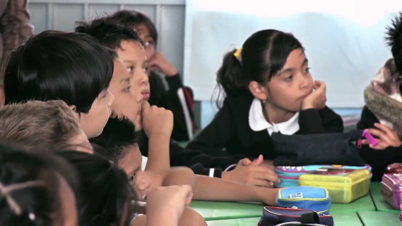 Trailer oficial de ¡De Panzazo! - estreno nacional febrero 2012 - YouTube