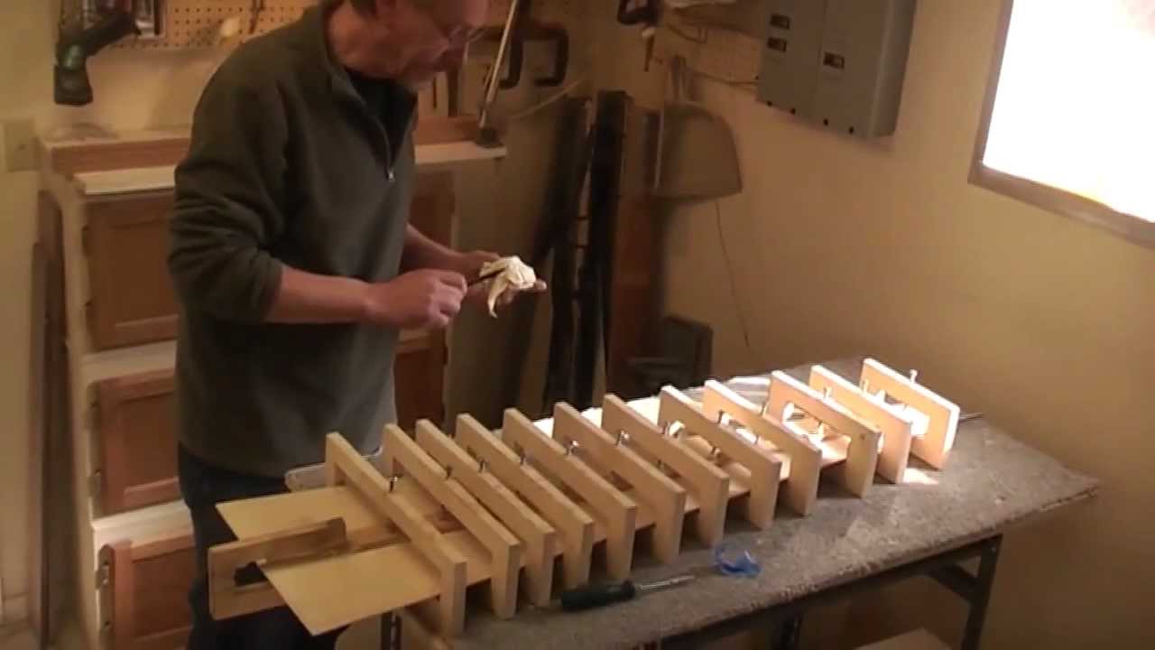 The Merlin Harp ~ Center String Strut - YouTube