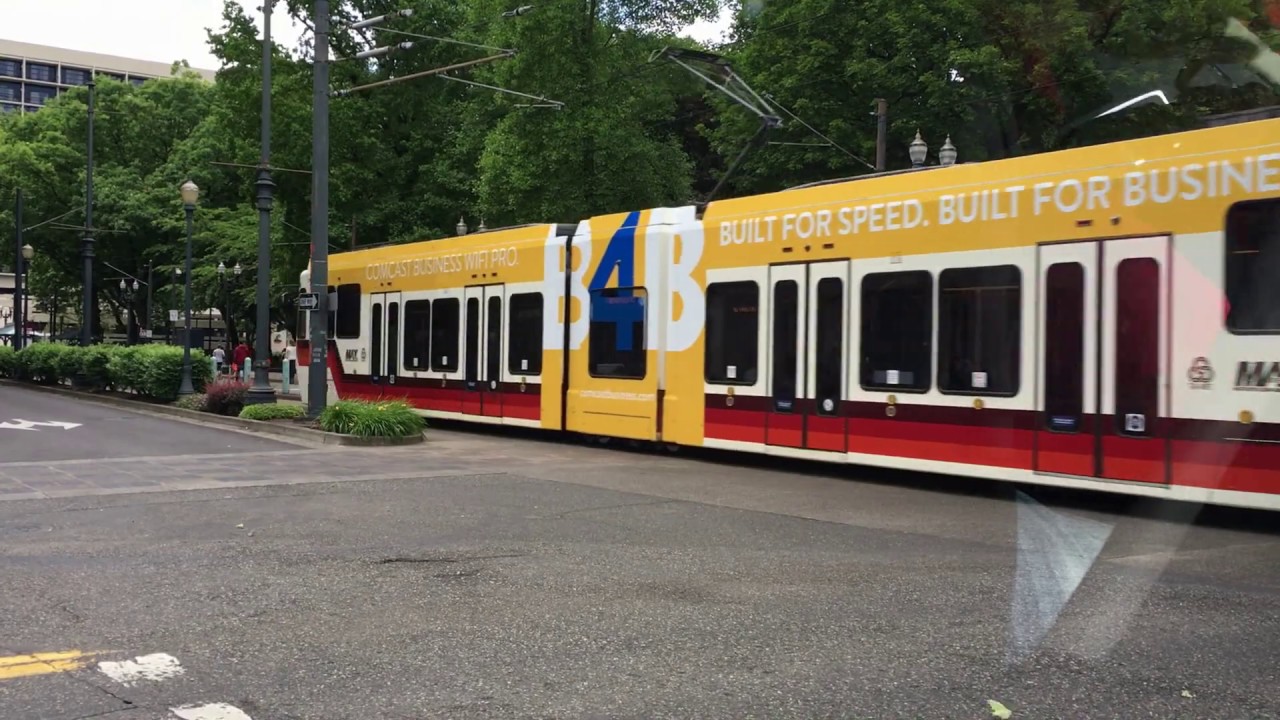 MAX Light Rail || Portland - YouTube