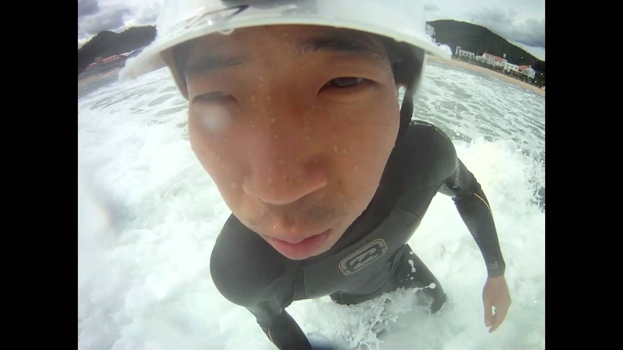 서핑 한국서핑협회 서퍼 김건표 (Korean surfer Gunpyo Kim) @양양 38선휴게소 092011 - YouTube
