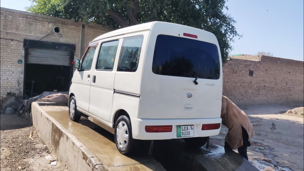 7 Seater Minivan for sale | Daihatsu hijet cargo | Most selling car in ...