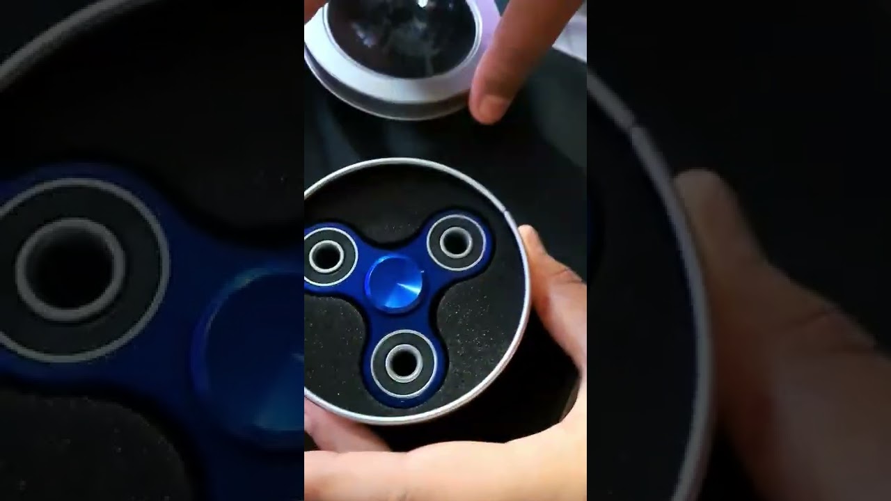 new opening with a figet spinner - YouTube