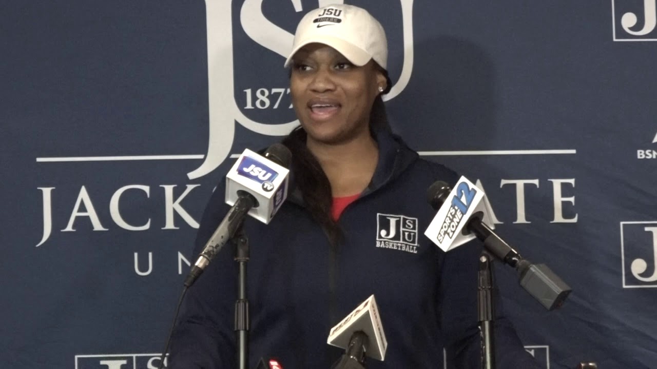 Weekly Women's Basketball Press Conference - YouTube
