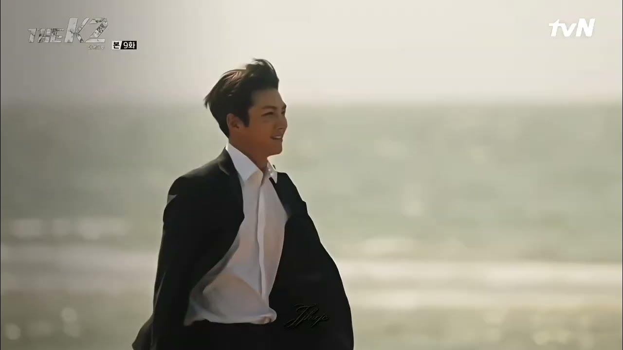 The k2 running couple in beach / Naan pogiren spb song - YouTube