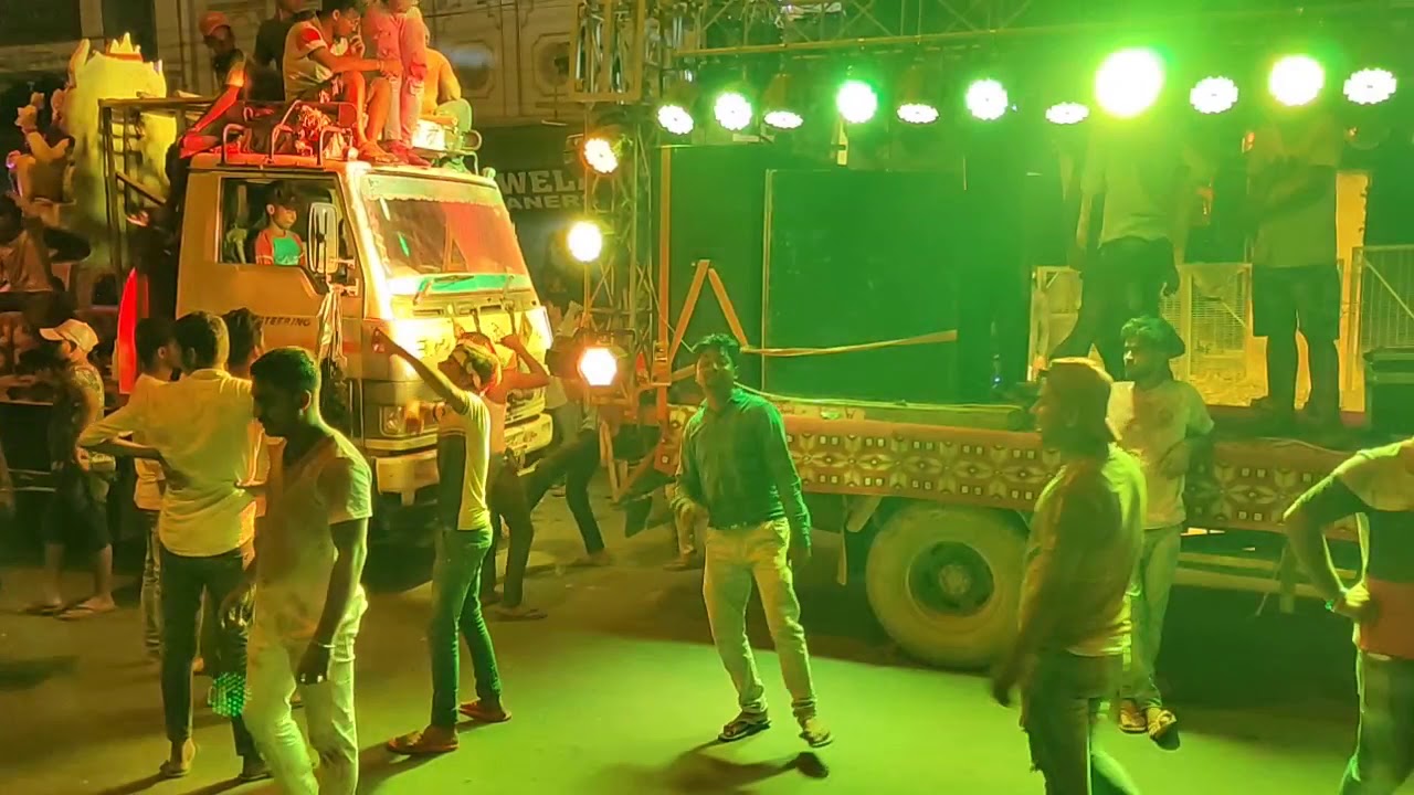 The DJ brothers 01 - YouTube