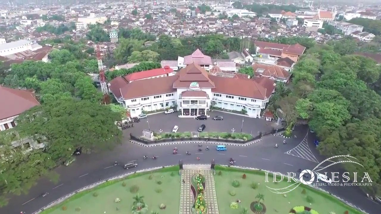 VIDEO BALAI KOTA MALANG - Sewa Drone Kamera Udara Malang - YouTube