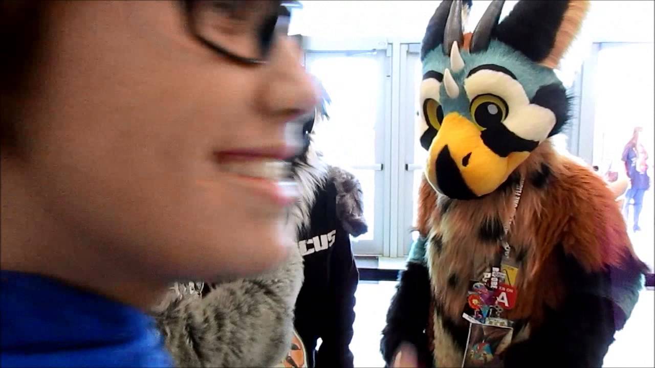 Sultz Z Wolf at Fandom Con 2015 - YouTube