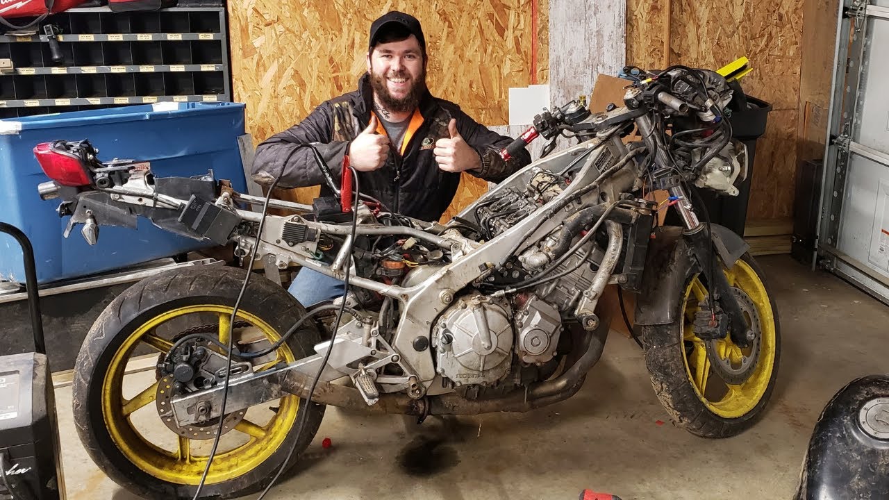 WRECKED $150 Crotch Rocket RUNS!! - YouTube