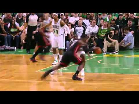 Lebron Goes Beast Mode With A Strong Dunk - YouTube