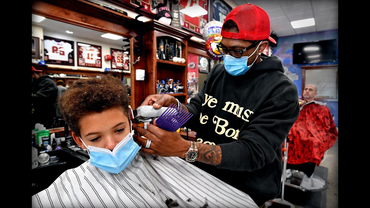 How did Patrick Mahomes end up with that hairstyle? Meet his Johnson ...