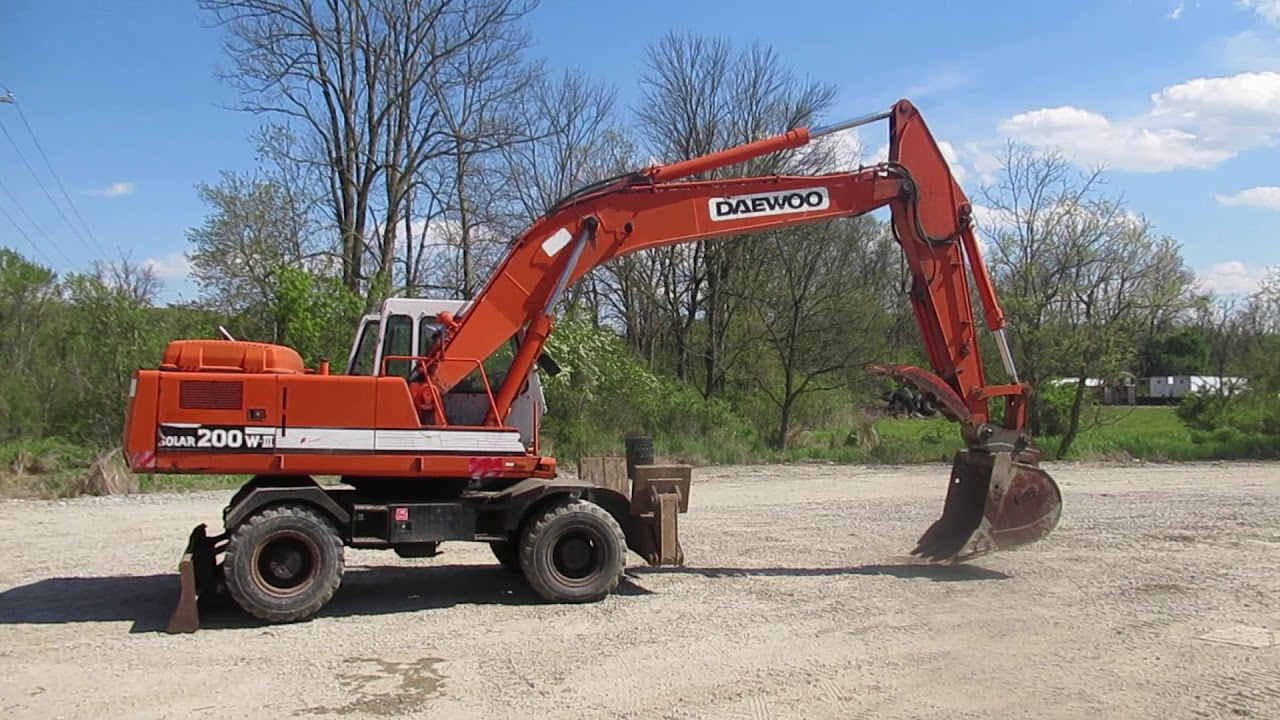 Daewoo Solar 200W-III Wheeled Excavator - YouTube