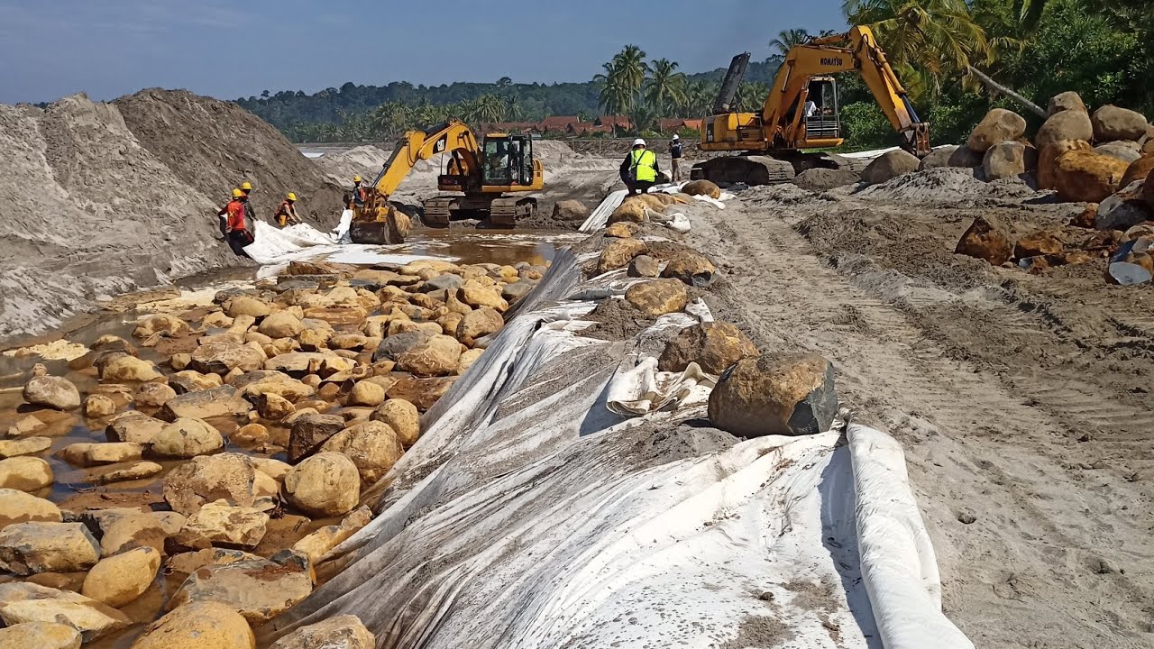 Pembentukan dex pada pasangan batu Boulder untuk pengaman pantai - YouTube
