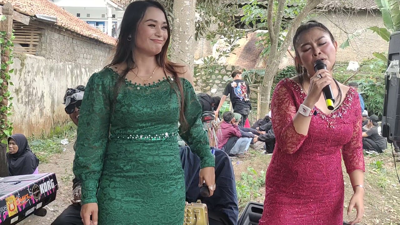 msih bersama mutiara art pro .merdunya suara Mpok cun dan nyi Lina ...