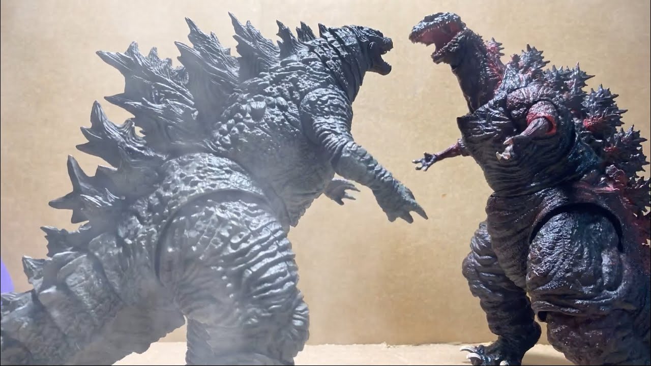 Godzilla throws Shin Godzilla to the ground - YouTube