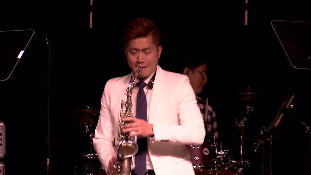 How Great Thou Art - Saxophonist LuKas Insung Lee 루카스 이인성 - YouTube