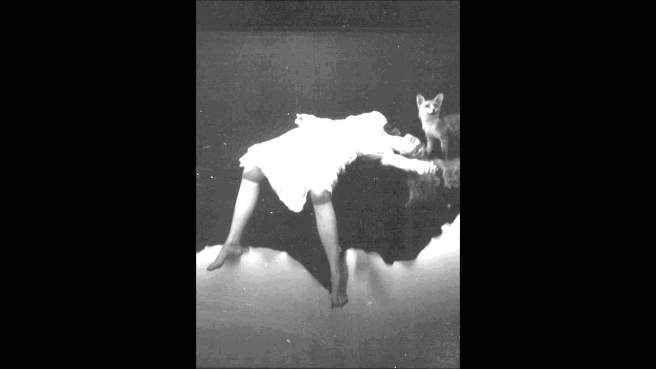 Queen Adreena - Yesterday's Hymn (live) - YouTube