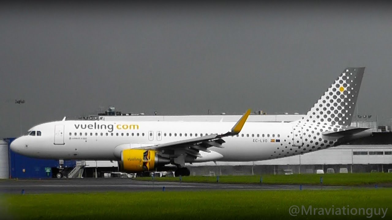 Vueling A320: With Vs Without Sharklets | Landing and Takeoff | Cardiff ...