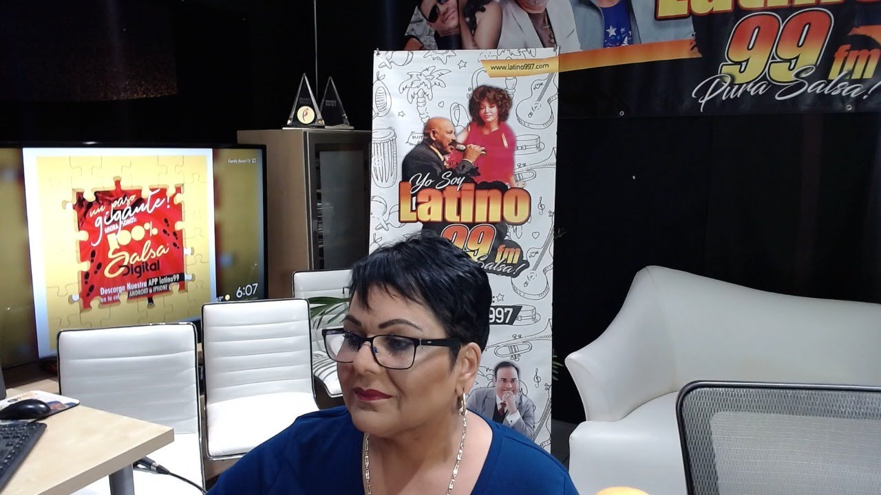 HOMENAJE A SANTITOS COLON, EN BLANCO Y NEGRO LATINO 99 FM - YouTube