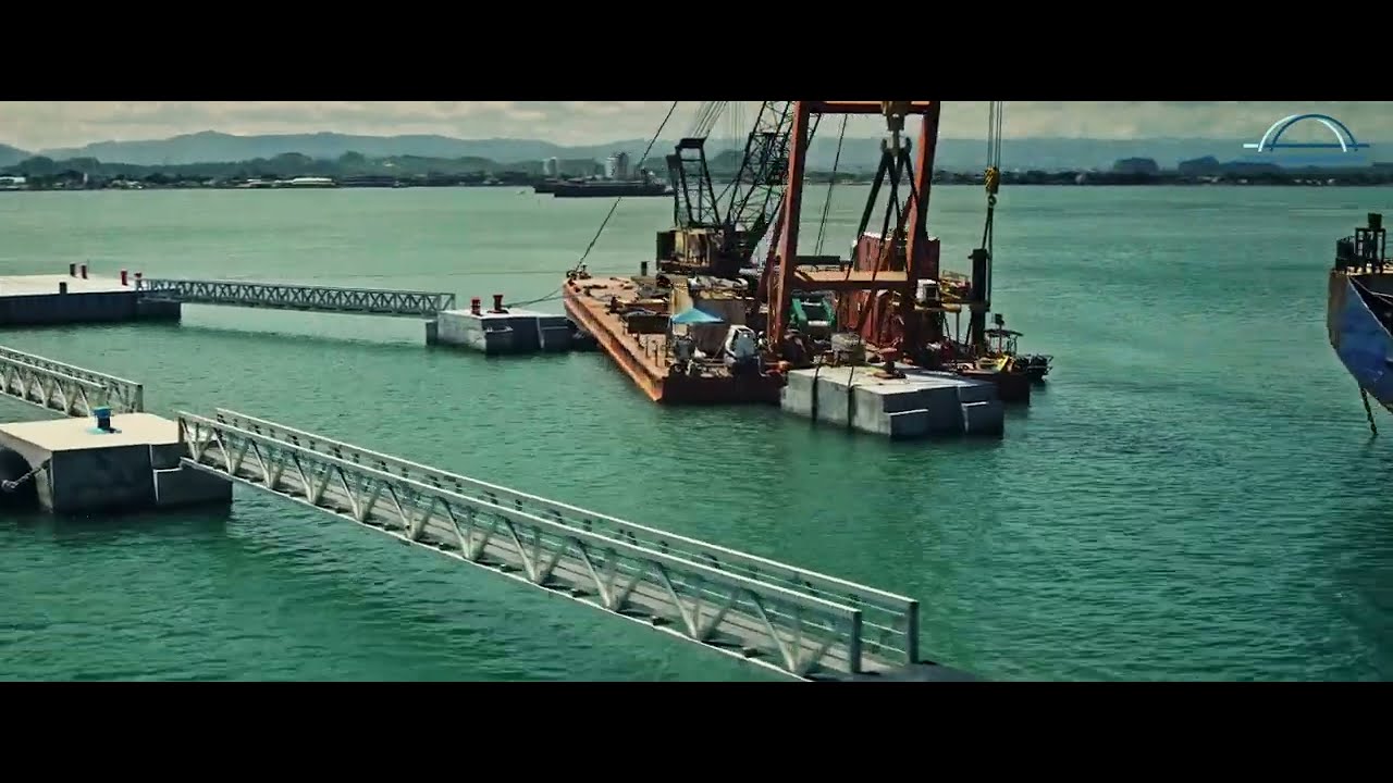Caribbean Marine Construction - Pier 3 Mooring Dolphin Removal - YouTube