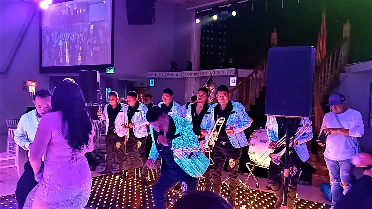 Banda Sinaloense para fiestas, Bodas, XV Años y mas... Llámanos - YouTube
