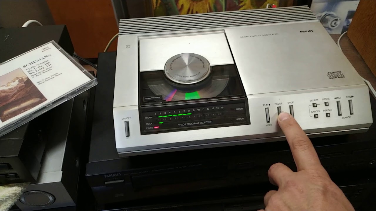 Philips CD100 CD 100 player 1983 - YouTube