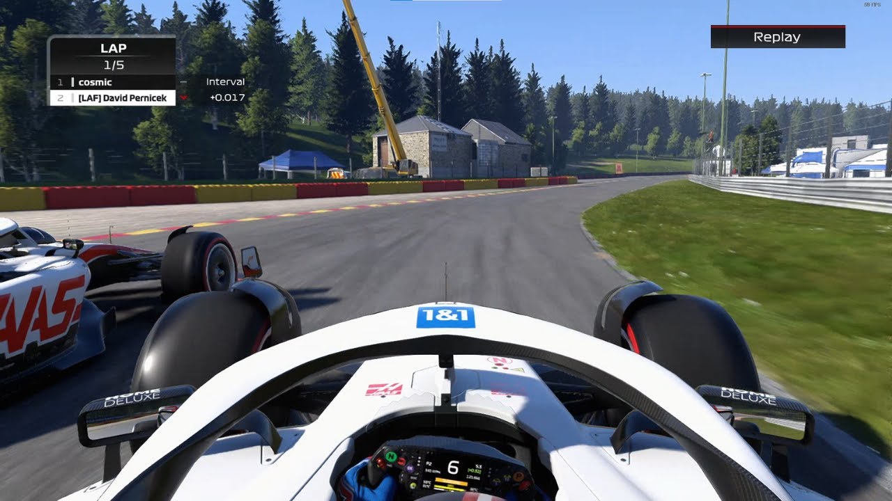F1 2022 Belgium 1v1 (Side by side for 2 laps) - YouTube