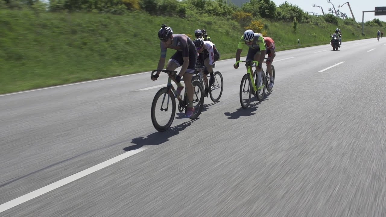 What It's Like to Race Down the German Autobahn on a Bike - YouTube