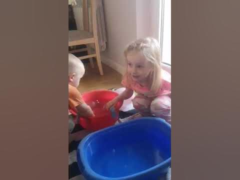 "Eksperymenty z balonem" - YouTube