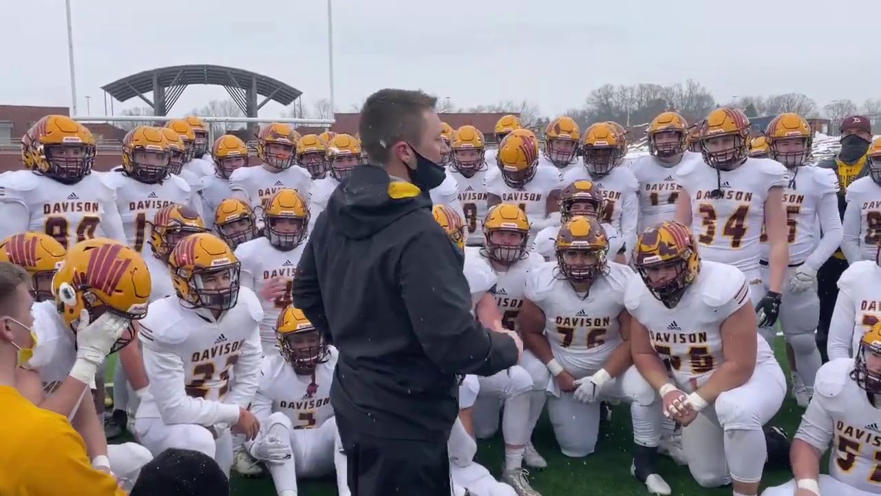 Davison coach Jake Weingartz celebrates with team - YouTube