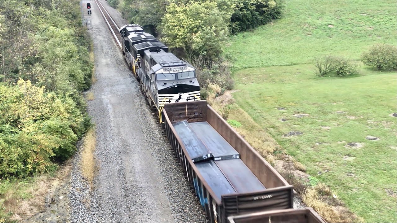 4 Locomotives Move Steel Slabs Train W/DPUs Under Me! Wild Animal ...