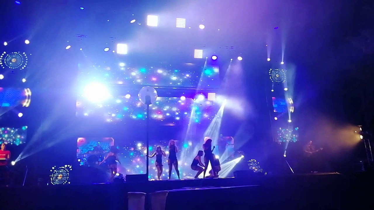 Banda Republika - sin pijama - YouTube