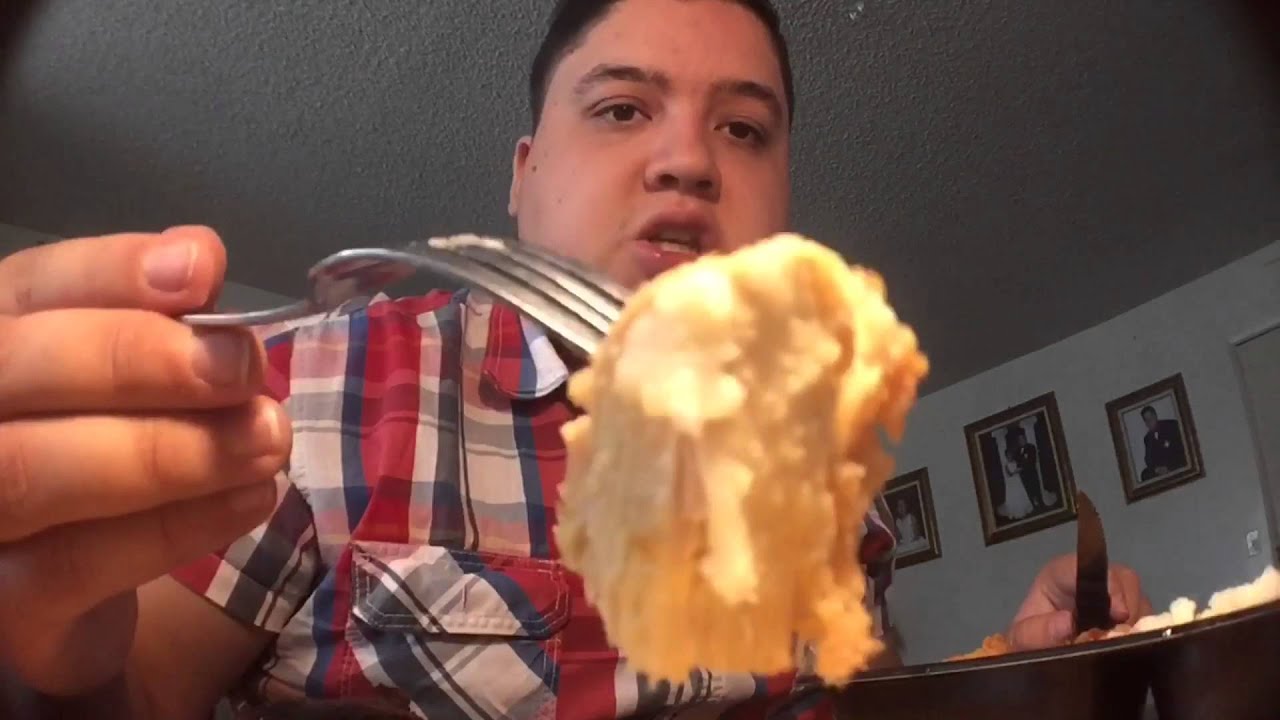 Hungry-Man Selects: Classic Fried Chicken Meal Review - YouTube